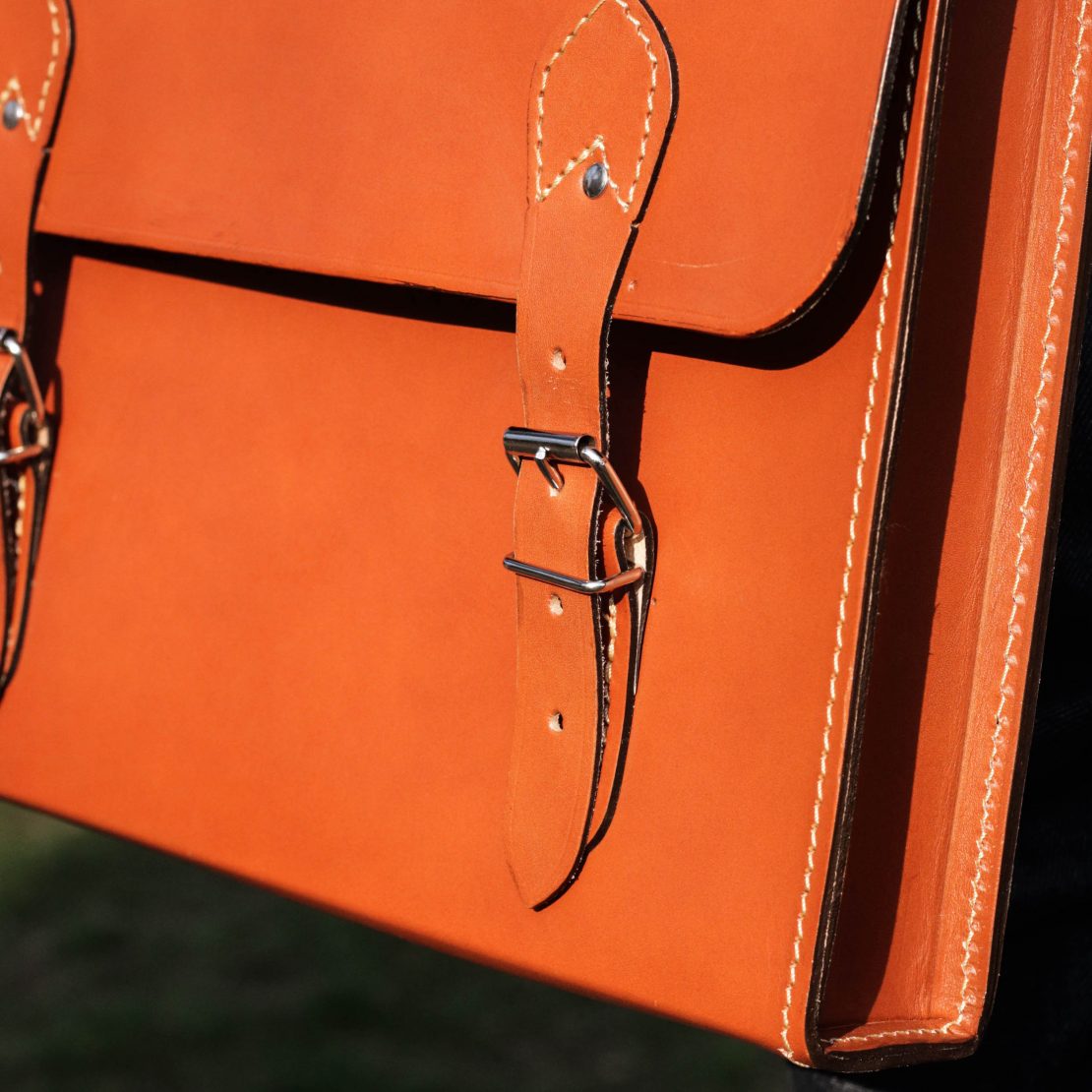 Valet de Pique : un sac en cuir robuste fabriqué à Paris