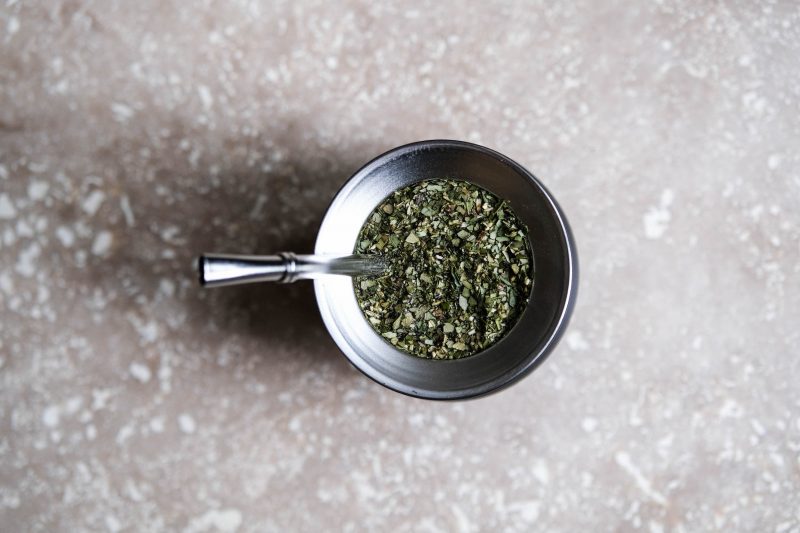 Comment déguster le maté ? Une boisson aux nombreux bienfaits.